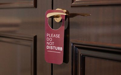 Why You Should Think Twice About Using ‘Do Not Disturb’ Signs In Hotels ...