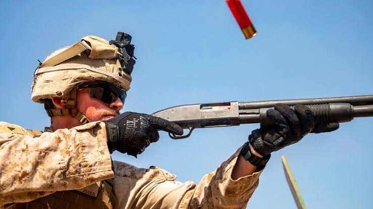 The Mossberg M500: The U.S. Army’s Versatile Combat Shotgun - NEWS NEST