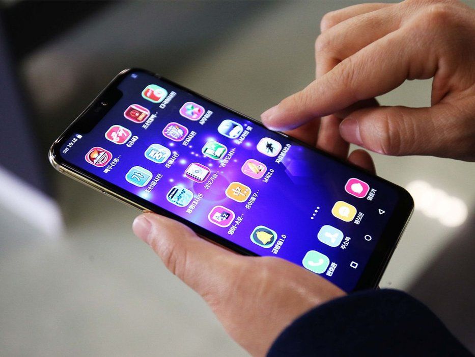 Hands on with North Korea’s Illegal Phones - NEWS NEST