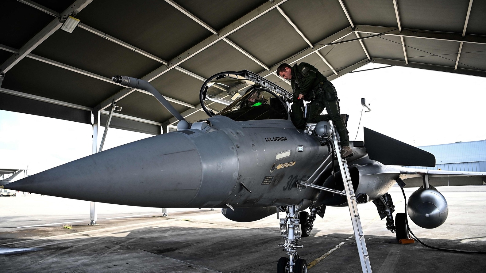 Why Is India Buying 114 Rafale Jets When US & Russia Offered Their 5th ...